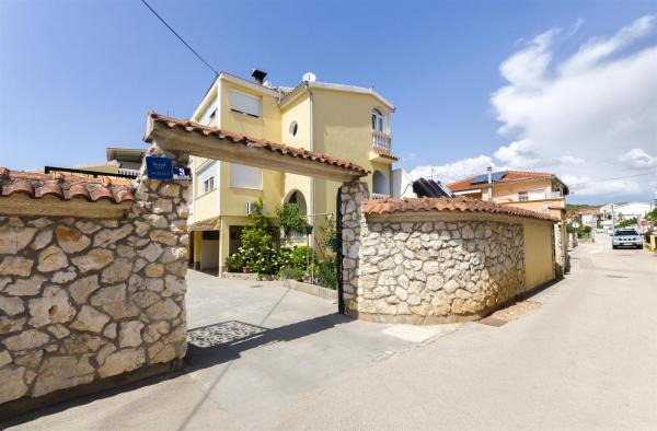 Apartments And Room Lotus - Vodice