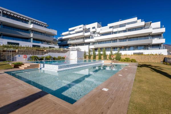 Mesas Homes Luxury 4 Bed Apartment Near The Sea And Port Estepona - Estepona