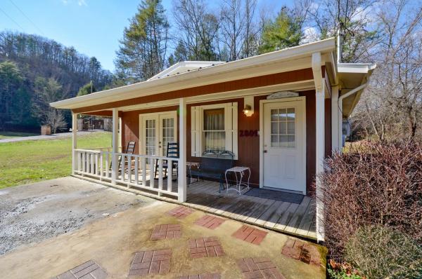 Sweetpeas - Pigeon Forge, TN