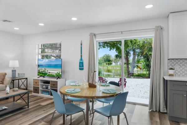 Beach And Boaters Delight! - Sanibel Island, FL