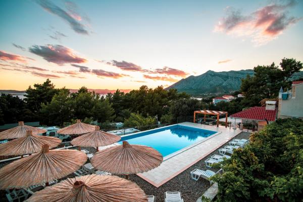 Larisa - Makarska Riviera