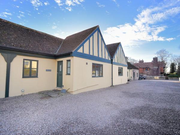 2 Home Farm South - Seaton