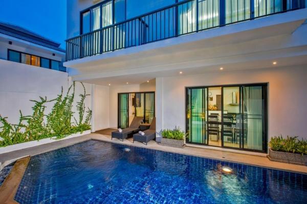 Villa Hau |3 Bedroom Private Pool Villa | Walkable Distance To Naiharn Beach | Rooftop Terrace - Phuket