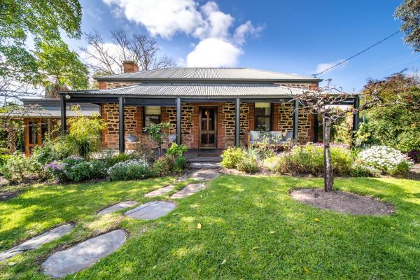 Secret Garden - Luxury Cottage - Giant 85inch Tv - McLaren Vale
