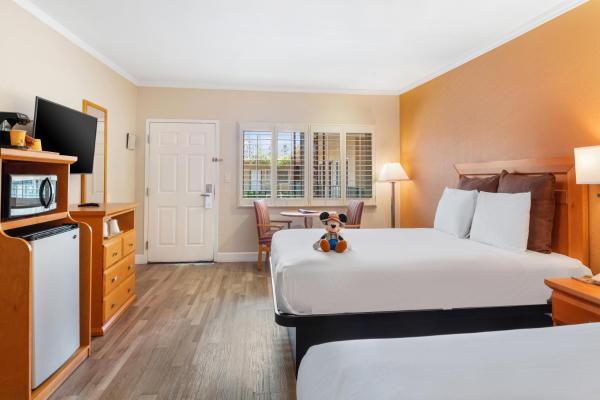 Anaheim Islander Inn And Suites Near Park And Convention Center -