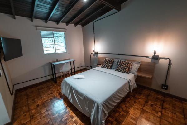 Cozy Apartment In Poblado Near Envigado Frn104 By Roots Rentals - Medellín