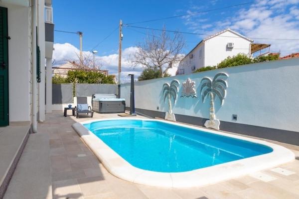 Apartment In Supetar With Terrace, Air Conditioning, W-lan 3553-4 - Supetar