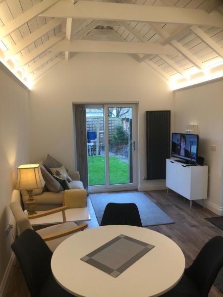 Unique One Bed Contemporary Bungalow Town Centre - Cambridgeshire