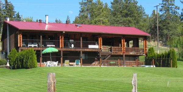 Kamloops Log Home Bed And Breakfast - Kamloops