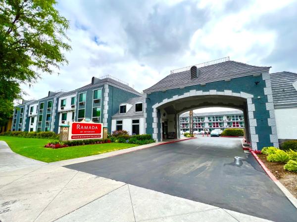 Ramada By Wyndham Anaheim Convention Center - Anaheim