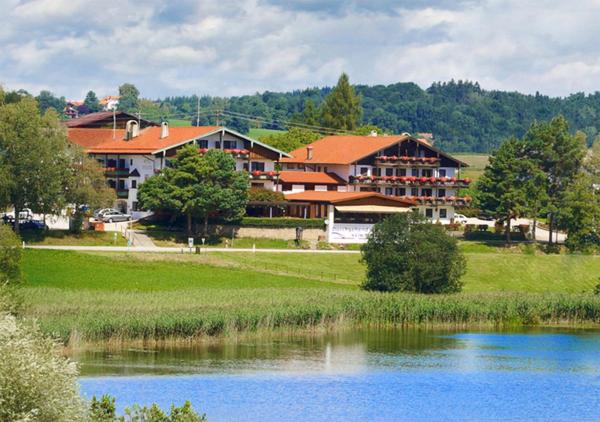 Directly On The Lake, Chiemsee / Chiemgau Region, 167 M³ Of Modern Living Space - Bad Endorf