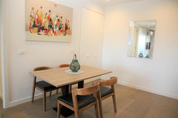 The Icon Building; 7th Floor 2bd 2bath Apartment - St Kilda