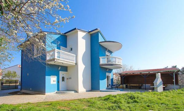 Ferienhaus Mit 5 Schlafzimmer Und 5 Bäder En Suite - Medulin