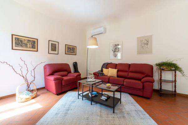 110 Sqm Apartment 6 Sleeps In Santa Croce - Florence