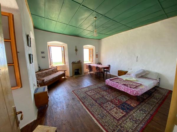 Shotgun Hostel & Guesthouse - Himarë