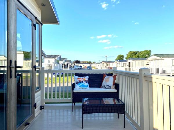Whitstable Holiday Park Home - Whitstable
