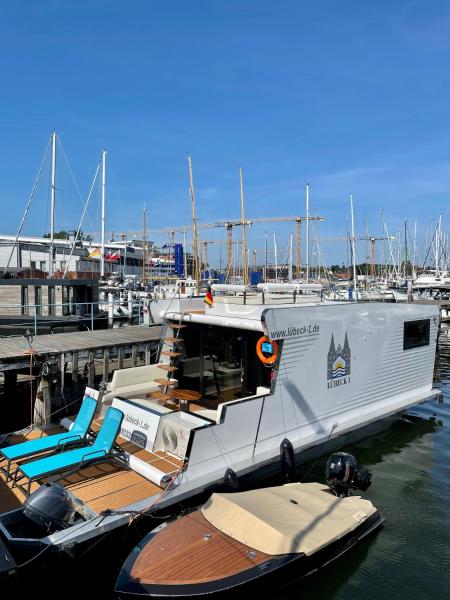 Hausboot Mit Traumlage In Lübeck-travemünde - Timmendorfer Strand