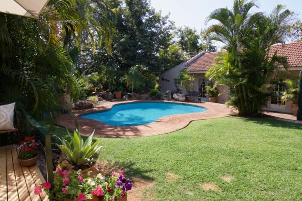 Wonderfully Spacious Two Bedroom Cottage In A Quiet Secluded Area Of Town, On The Edge Of The Bush - 1998 - Victoria Falls