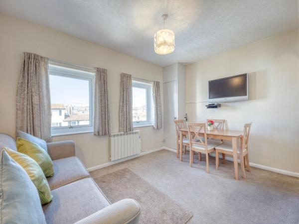 Apartment 3 - 2 Bedroom Town Views - Totnes