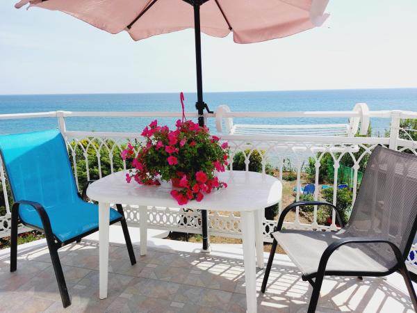 Leta Apartments - Corfu
