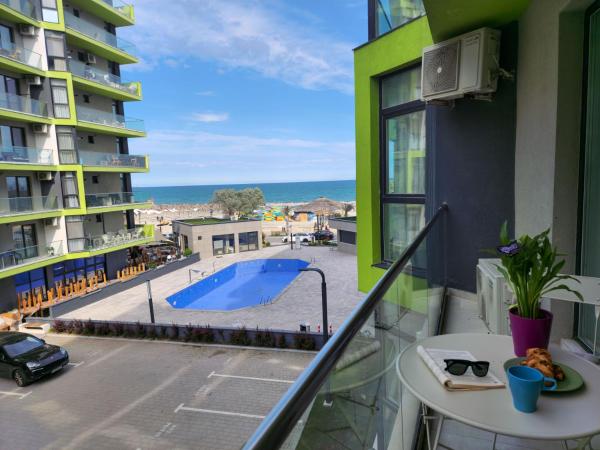 Blue Lagoon Aparthotel Pool & Spa Mamaia Nord - Năvodari