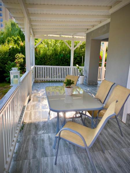 Forever Friday Apartment Cosmopolis - Județul Călărași