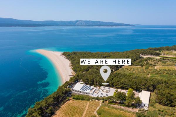 Zlatni Rat Beach Resort - Stari Grad