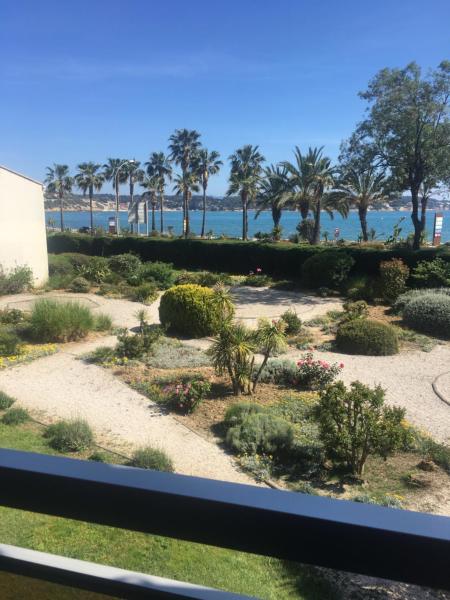 C'est La Vie - Sanary-sur-Mer