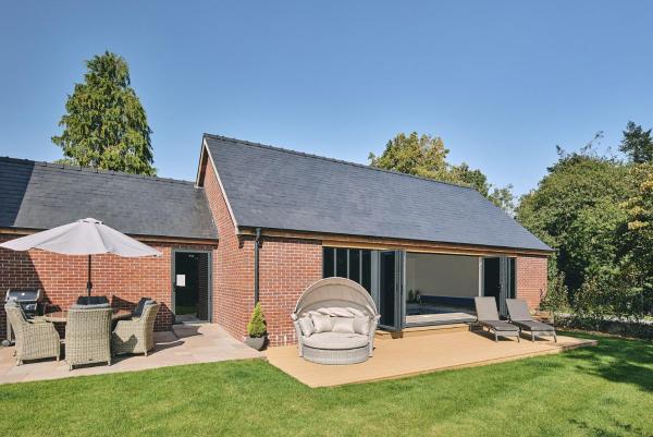 Estate Lodge - Leominster