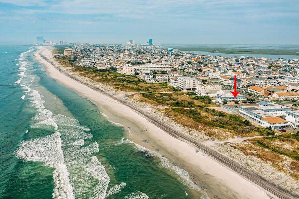 First-floor Brigantine Condo Steps To Ocean! - Nueva Jersey