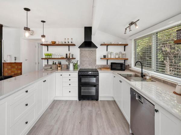 Great Lake Oasis - Kuratau Holiday Home - Lake Taupo