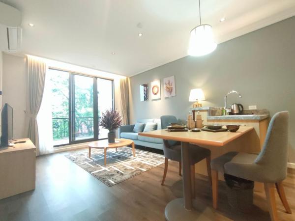 Hồng Gia Tuệ Lake View - Hanoi