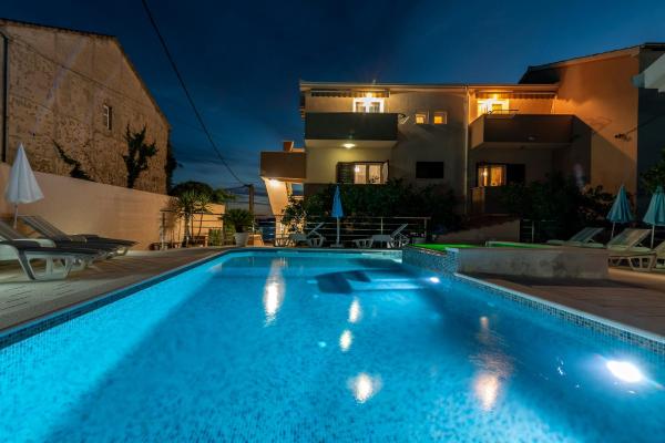 Apartments Villa Magdalena - Arbanija