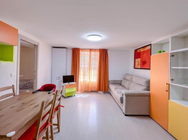 Family House - Stella