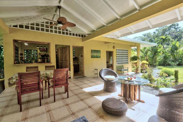 Casa Mariposa 2 Br In Playa Chiquita - Punta Uva