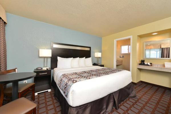 King Bed, Private Room & Bath In Downtown Slo - San Luis Obispo, CA