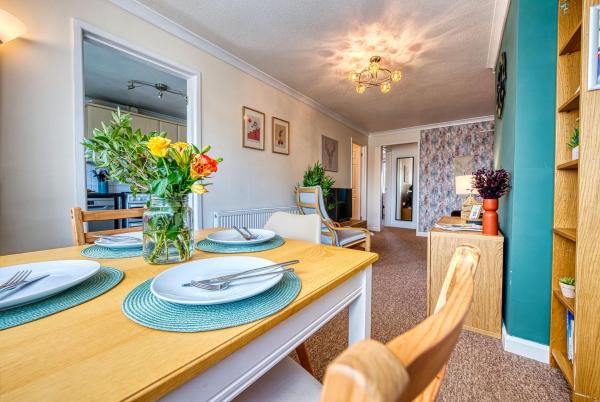 Cosy 3 Bed Apartment In Southam, Sleeps 6 - Oxfordshire