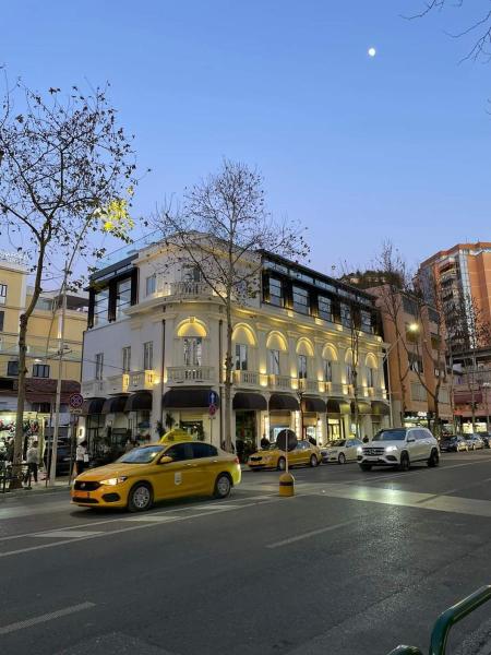 The Crown Boutique Hotel & Spa - Tirana