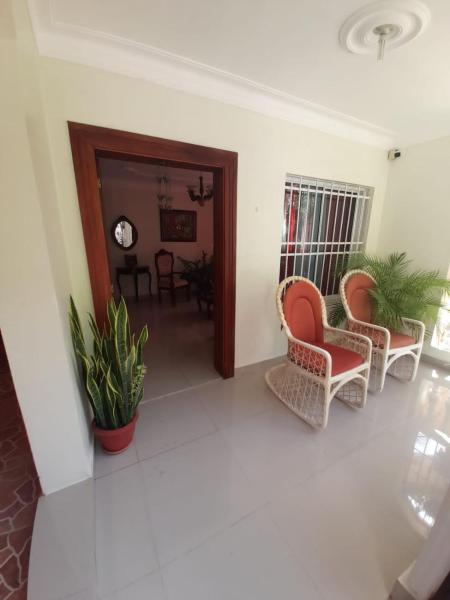 Hermosa Casa Urbanización Jardines Del Norte - Dominican Republic