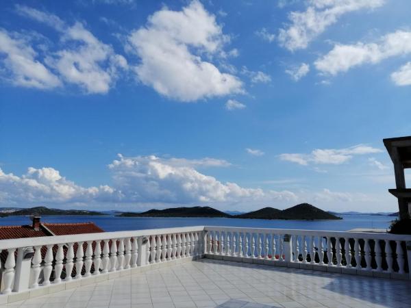 Apartmani Meštrović - Murter