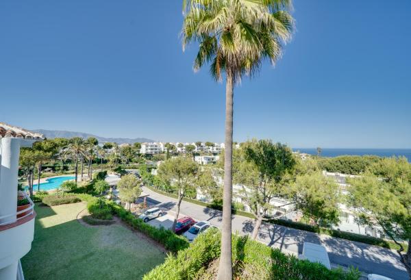 Apartment In Miraflores - Calahonda