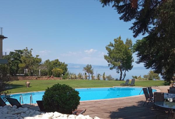 Castle On The Edge Of The Sea - Private Stone Villas With Pool - Halkidiki