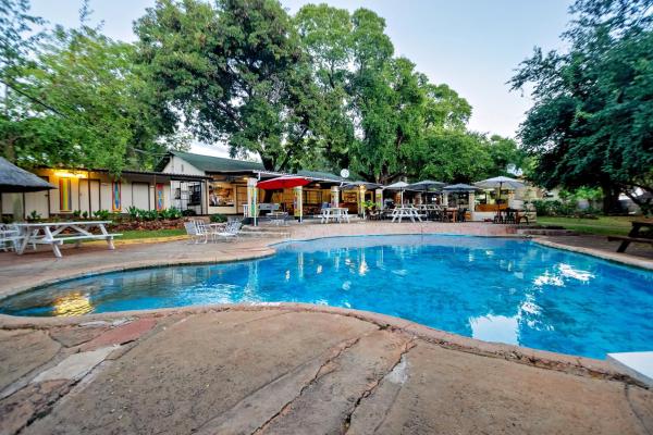 Shoestrings Backpackers Lodge Vic Falls - Victoria Falls