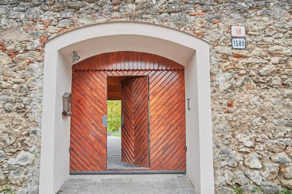 "Na Skale " Apartment In Center, Free Parking - Slovakien