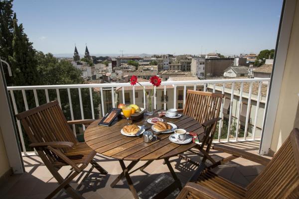 Hotel Carlos V - La Zubia