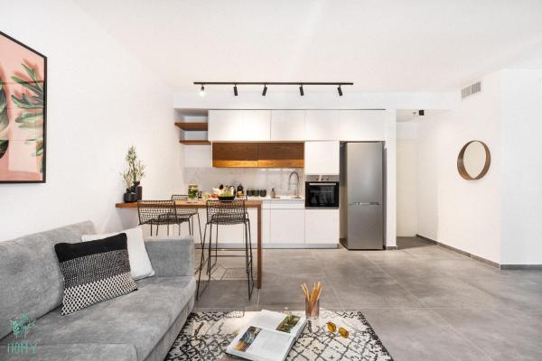 Ha Mesilla - Modern Collection - By Homy - Tel Aviv-Yafo