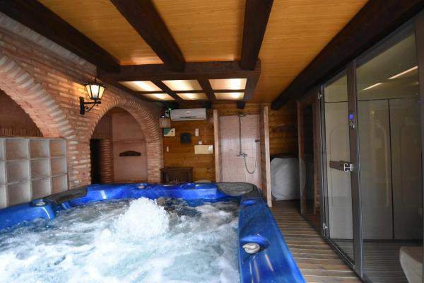Casa Rural De Estilo Rustico Con Spa - Spain