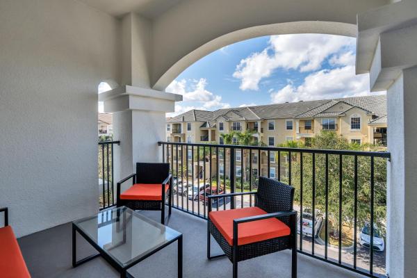 Newly Renovated Condo Wfree Resort Access - Orlando, FL