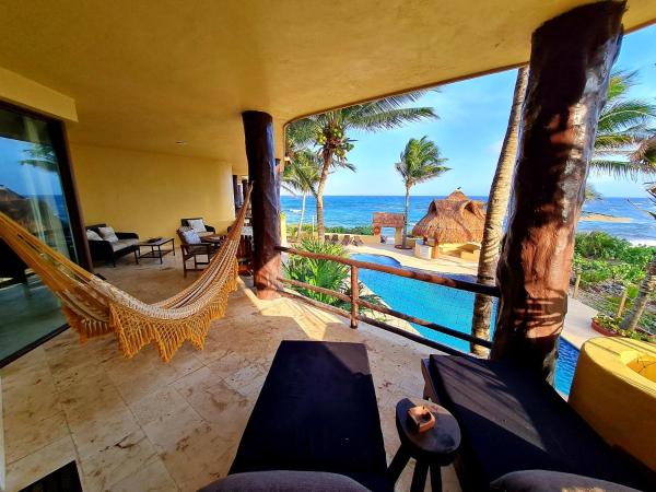 Stylish Oceanfront Condo With Pool - Quintana Roo