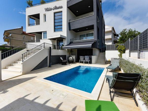 Modern Villa In Sveti Filip With Pool - Biograd na Moru
